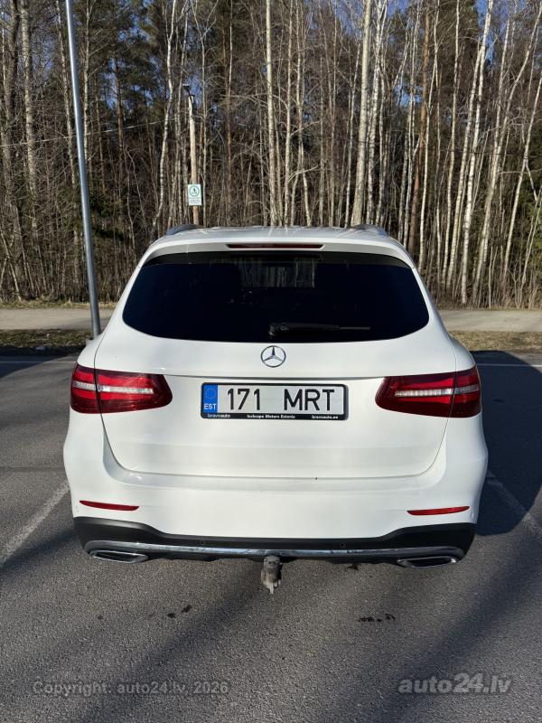 Balts Mercedes-Benz GLC-Class 2017 Tallina, ar dzinēja tilpumu 2.10 L un nobraukumu 121 tūkst. km par 26999 €, foto 5 vietnē AUTOMOTO.COM.LV