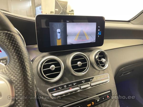 Белый Мерседес ГЛЦ-Класс 2019 в Таллин, объемом двигателя 2.00 л и пробегом 135 тыс. км за 30900 €, фото 11 на AUTOMOTO.COM.LV