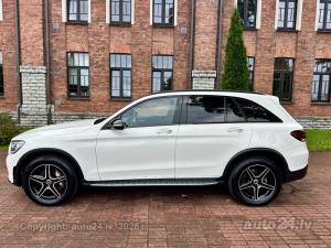 Balts Mercedes-Benz GLC-Class 2021 Tallina, ar dzinēja tilpumu 2.00 L un nobraukumu 140 tūkst. km par 30500 €, foto 5 vietnē AUTOMOTO.COM.LV