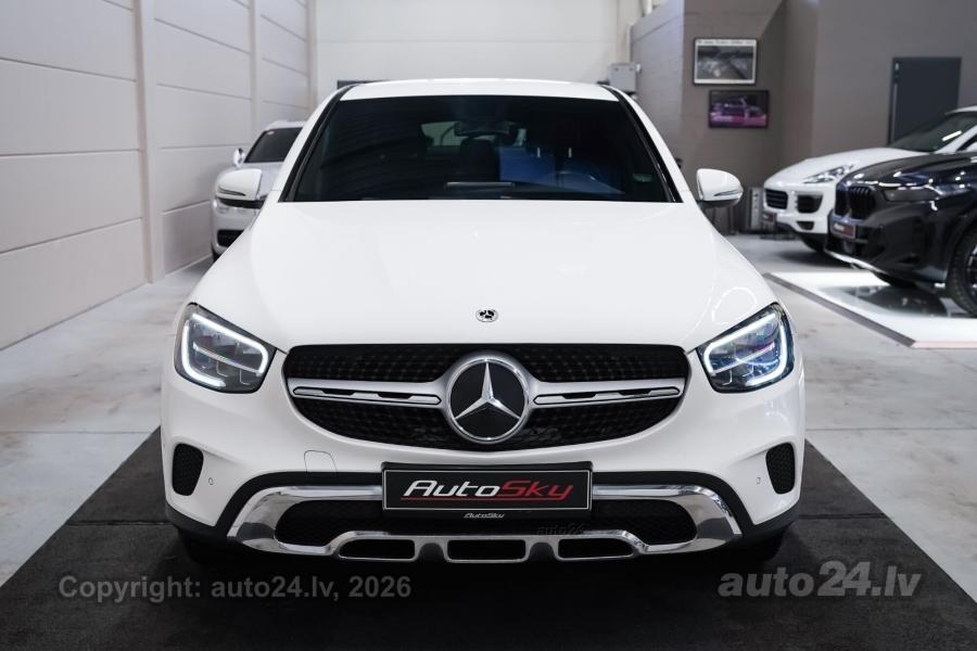 White Mercedes-Benz GLC-Class 2022 in Tallinn, with an engine capacity of 2.00 L and mileage of 118 thousand km for 39900 €, photo 3 on AUTOMOTO.COM.LV