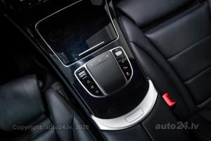 White Mercedes-Benz GLC-Class 2022 in Tallinn, with an engine capacity of 2.00 L and mileage of 118 thousand km for 39900 €, photo 12 on AUTOMOTO.COM.LV