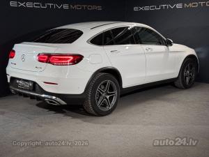 White Mercedes-Benz GLC-Class 2019 in Tallinn, with an engine capacity of 2.00 L and mileage of 132 thousand km for 31990 €, photo 2 on AUTOMOTO.COM.LV