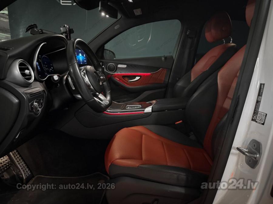 White Mercedes-Benz GLC-Class 2019 in Tallinn, with an engine capacity of 2.00 L and mileage of 132 thousand km for 31990 €, photo 3 on AUTOMOTO.COM.LV