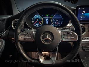 White Mercedes-Benz GLC-Class 2019 in Tallinn, with an engine capacity of 2.00 L and mileage of 132 thousand km for 31990 €, photo 18 on AUTOMOTO.COM.LV
