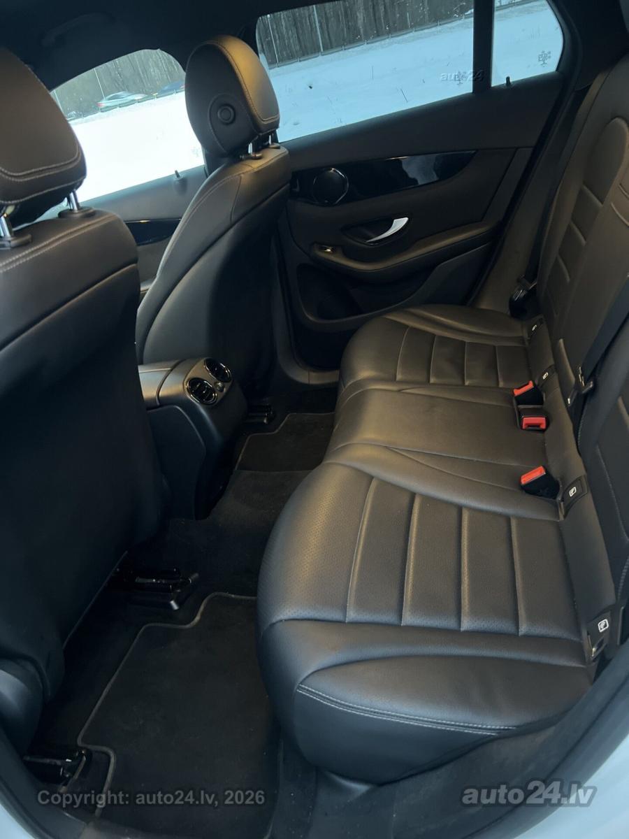 Balts Mercedes-Benz GLC-Class 2019 Tallina, ar dzinēja tilpumu 2.10 L un nobraukumu 235 tūkst. km par 23499 €, foto 6 vietnē AUTOMOTO.COM.LV