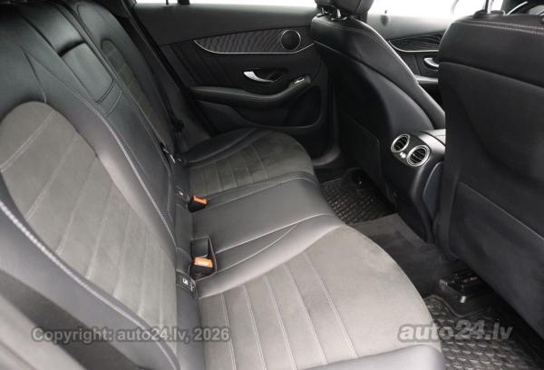 Balts Mercedes-Benz GLC-Class 2021 Tartu, ar dzinēja tilpumu 2.00 L un nobraukumu 96 tūkst. km par 34900 €, foto 8 vietnē AUTOMOTO.COM.LV