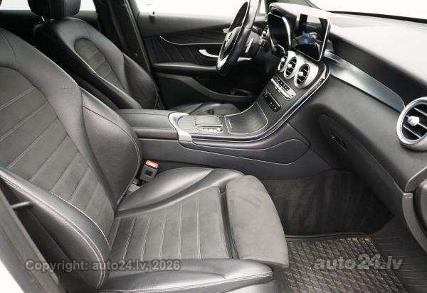 Balts Mercedes-Benz GLC-Class 2021 Tartu, ar dzinēja tilpumu 2.00 L un nobraukumu 96 tūkst. km par 34900 €, foto 9 vietnē AUTOMOTO.COM.LV
