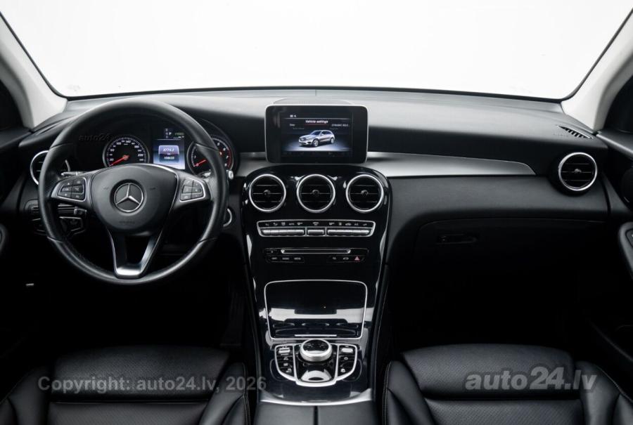 White Mercedes-Benz GLC-Class 2017 in Tallinn, with an engine capacity of 2.00 L and mileage of 158 thousand km for 17999 €, photo 12 on AUTOMOTO.COM.LV