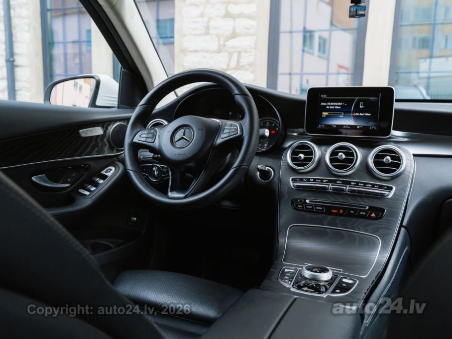 Balts Mercedes-Benz GLC-Class 2017 Tallina, ar dzinēja tilpumu 2.00 L un nobraukumu 145 tūkst. km par 29900 €, foto 15 vietnē AUTOMOTO.COM.LV