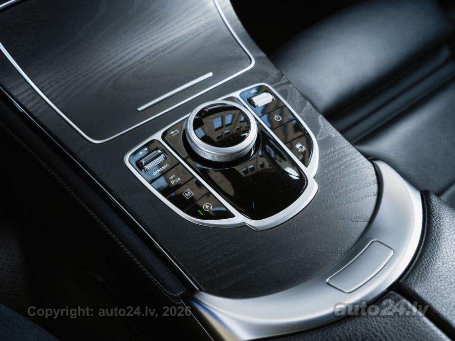 Balts Mercedes-Benz GLC-Class 2017 Tallina, ar dzinēja tilpumu 2.00 L un nobraukumu 145 tūkst. km par 29900 €, foto 17 vietnē AUTOMOTO.COM.LV