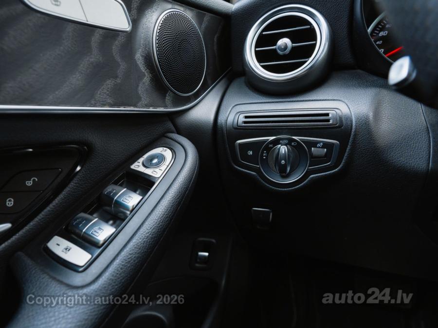 Balts Mercedes-Benz GLC-Class 2017 Tallina, ar dzinēja tilpumu 2.00 L un nobraukumu 145 tūkst. km par 29900 €, foto 20 vietnē AUTOMOTO.COM.LV