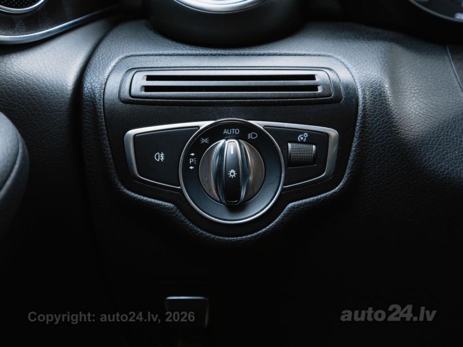 Balts Mercedes-Benz GLC-Class 2017 Tallina, ar dzinēja tilpumu 2.00 L un nobraukumu 145 tūkst. km par 29900 €, foto 21 vietnē AUTOMOTO.COM.LV