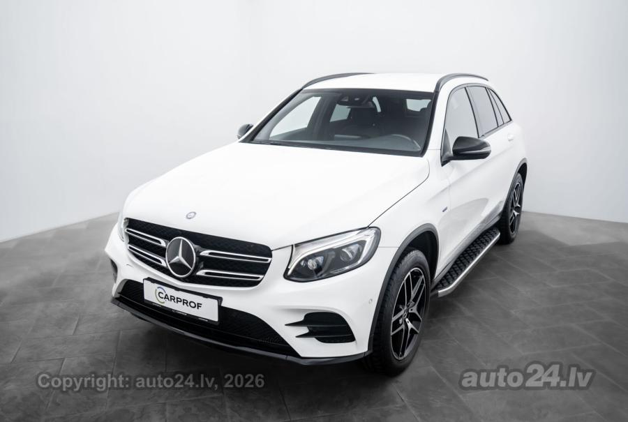 Balts Mercedes-Benz GLC-Class 2017 Tallina, ar dzinēja tilpumu 2.00 L un nobraukumu 228 tūkst. km par 17999 €, foto 1 vietnē AUTOMOTO.COM.LV
