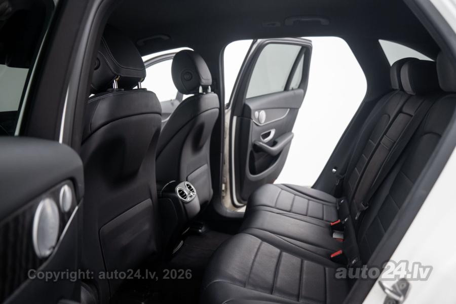 Balts Mercedes-Benz GLC-Class 2017 Tallina, ar dzinēja tilpumu 2.00 L un nobraukumu 228 tūkst. km par 17999 €, foto 10 vietnē AUTOMOTO.COM.LV