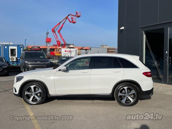 Balts Mercedes-Benz GLC-Class 2019 Tartu, ar dzinēja tilpumu 2.00 L un nobraukumu 83 tūkst. km par 28990 €, foto 6 vietnē AUTOMOTO.COM.LV