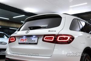 Белый Мерседес ГЛЦ-Класс 2021 в Таллин, объемом двигателя 2.00 л и пробегом 89 тыс. км за 37900 €, фото 14 на AUTOMOTO.COM.LV