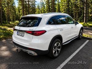 Balts Mercedes-Benz GLC-Class 2023 Tallina, ar dzinēja tilpumu 2.00 L un nobraukumu 45 tūkst. km par 49800 €, foto 4 vietnē AUTOMOTO.COM.LV