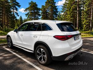 Balts Mercedes-Benz GLC-Class 2023 Tallina, ar dzinēja tilpumu 2.00 L un nobraukumu 45 tūkst. km par 49800 €, foto 5 vietnē AUTOMOTO.COM.LV