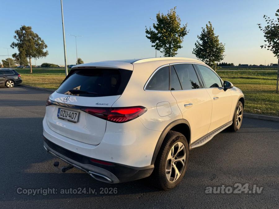 Balts Mercedes-Benz GLC-Class 2023 Tallina, ar dzinēja tilpumu 2.00 L un nobraukumu 45 tūkst. km par 49800 €, foto 16 vietnē AUTOMOTO.COM.LV