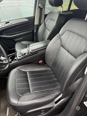 Black Mercedes-Benz gle-250 2015 in Sirvintos, with an engine capacity of 2.14 L and mileage of 370 thousand km for 12499 €, photo 8 on AUTOMOTO.COM.LV