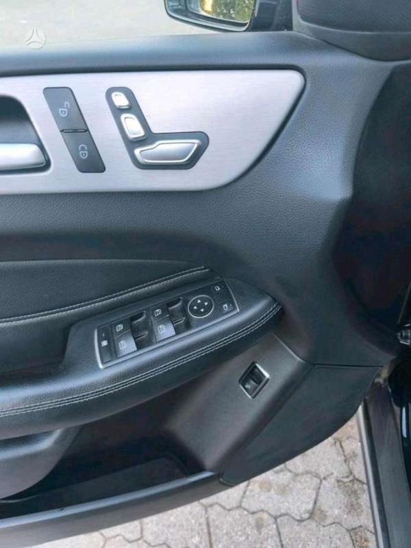 Black Mercedes-Benz gle-250 2016 in Raseiniai, with an engine capacity of 2.14 L and mileage of 184 thousand km for 22500 €, photo 10 on AUTOMOTO.COM.LV
