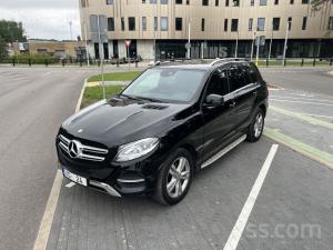 Black Mercedes-Benz gle-250 2016 in Riga, with an engine capacity of 2.20 L and mileage of 290 thousand km for 16999 €, photo  on AUTOMOTO.COM.LV