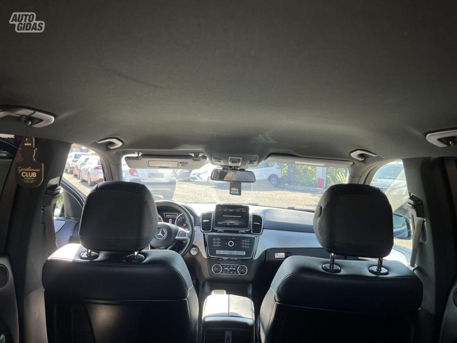 Black Mercedes-Benz gle-250 2017 in Kaunas, with an engine capacity of 2.10 L and mileage of 214 thousand km for 23350 €, photo 10 on AUTOMOTO.COM.LV