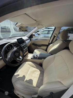 Zils Mercedes-Benz gle-250 2016 Viļņa, ar dzinēja tilpumu 2.20 L un nobraukumu 261 tūkst. km par 16600 €, foto 4 vietnē AUTOMOTO.COM.LV