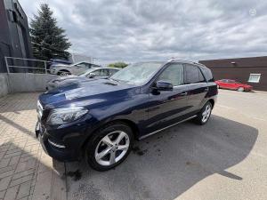 Zils Mercedes-Benz gle-250 2016 Viļņa, ar dzinēja tilpumu 2.20 L un nobraukumu 261 tūkst. km par 16600 €, foto 6 vietnē AUTOMOTO.COM.LV
