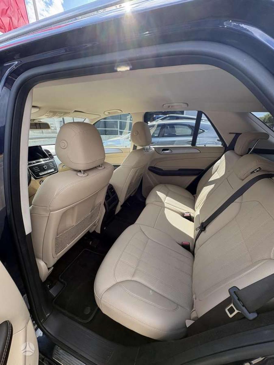 Zils Mercedes-Benz gle-250 2016 Viļņa, ar dzinēja tilpumu 2.20 L un nobraukumu 261 tūkst. km par 16600 €, foto 7 vietnē AUTOMOTO.COM.LV