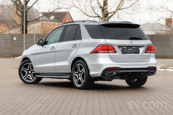 Mercedes-Benz gle-250 2016 Jelgava, ar dzinēja tilpumu 2.20 L un nobraukumu 0 tūkst. km par 20990 €, foto 4 vietnē AUTOMOTO.COM.LV