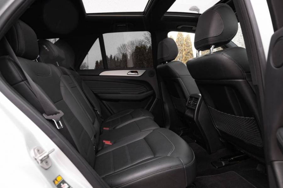 Pelēks Mercedes-Benz gle-250 2016 Rīga, ar dzinēja tilpumu 2.20 L un nobraukumu 0 tūkst. km par 22990 €, foto 16 vietnē AUTOMOTO.COM.LV