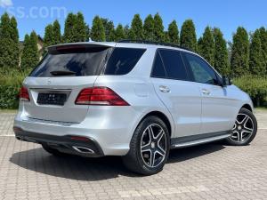 Pelēks Mercedes-Benz gle-250 2016 Jelgava, ar dzinēja tilpumu 2.20 L un nobraukumu 0 tūkst. km par 18990 €, foto 5 vietnē AUTOMOTO.COM.LV