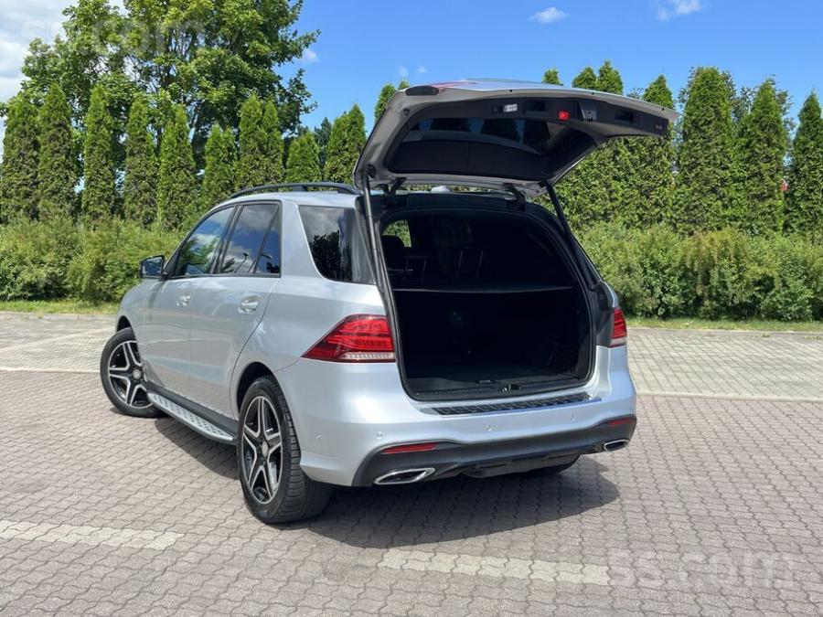 Pelēks Mercedes-Benz gle-250 2016 Jelgava, ar dzinēja tilpumu 2.20 L un nobraukumu 0 tūkst. km par 18990 €, foto 8 vietnē AUTOMOTO.COM.LV