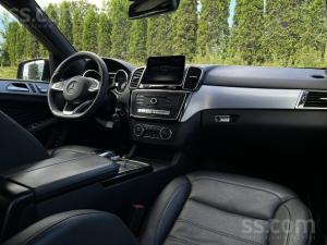 Pelēks Mercedes-Benz gle-250 2016 Jelgava, ar dzinēja tilpumu 2.20 L un nobraukumu 0 tūkst. km par 18990 €, foto 19 vietnē AUTOMOTO.COM.LV