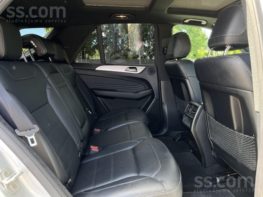 Pelēks Mercedes-Benz gle-250 2016 Jelgava, ar dzinēja tilpumu 2.20 L un nobraukumu 0 tūkst. km par 18990 €, foto 21 vietnē AUTOMOTO.COM.LV