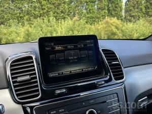 Pelēks Mercedes-Benz gle-250 2016 Jelgava, ar dzinēja tilpumu 2.20 L un nobraukumu 0 tūkst. km par 18990 €, foto 26 vietnē AUTOMOTO.COM.LV