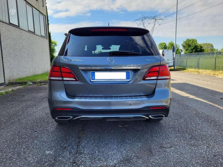 Grey Mercedes-Benz gle-250 2018 in Kaunas, with an engine capacity of 2.14 L and mileage of 200 thousand km for 19500 €, photo 6 on AUTOMOTO.COM.LV