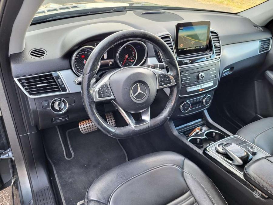 Grey Mercedes-Benz gle-250 2018 in Kaunas, with an engine capacity of 2.14 L and mileage of 200 thousand km for 19500 €, photo 9 on AUTOMOTO.COM.LV