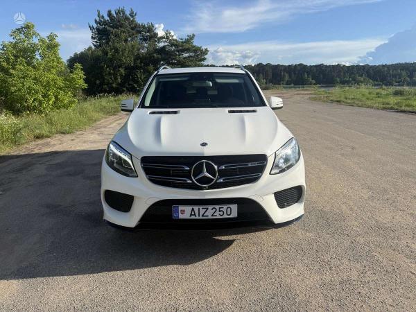 Balts Mercedes-Benz gle-250 2017 Kauņa, ar dzinēja tilpumu 2.14 L un nobraukumu 151 tūkst. km par 22000 €, foto 2 vietnē AUTOMOTO.COM.LV