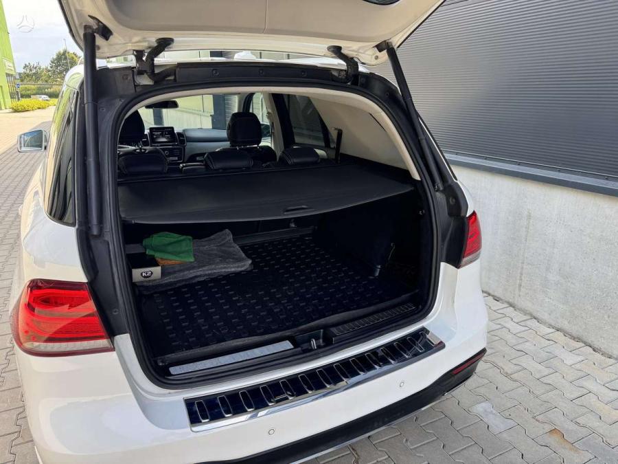 Balts Mercedes-Benz gle-250 2017 Kauņa, ar dzinēja tilpumu 2.14 L un nobraukumu 154 tūkst. km par 18500 €, foto 28 vietnē AUTOMOTO.COM.LV