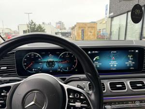 Black Mercedes-Benz GLE 300 2019 in Kaunas, with an engine capacity of 1.95 L and mileage of 231 thousand km for 42000 €, photo 21 on AUTOMOTO.COM.LV