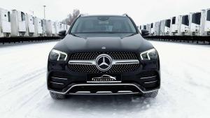 Black Mercedes-Benz GLE 300 2019 in Vilnius, with an engine capacity of 1.95 L and mileage of 233 thousand km for 41990 €, photo 8 on AUTOMOTO.COM.LV
