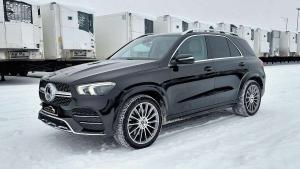 Black Mercedes-Benz GLE 300 2019 in Vilnius, with an engine capacity of 1.95 L and mileage of 233 thousand km for 41990 €, photo 10 on AUTOMOTO.COM.LV