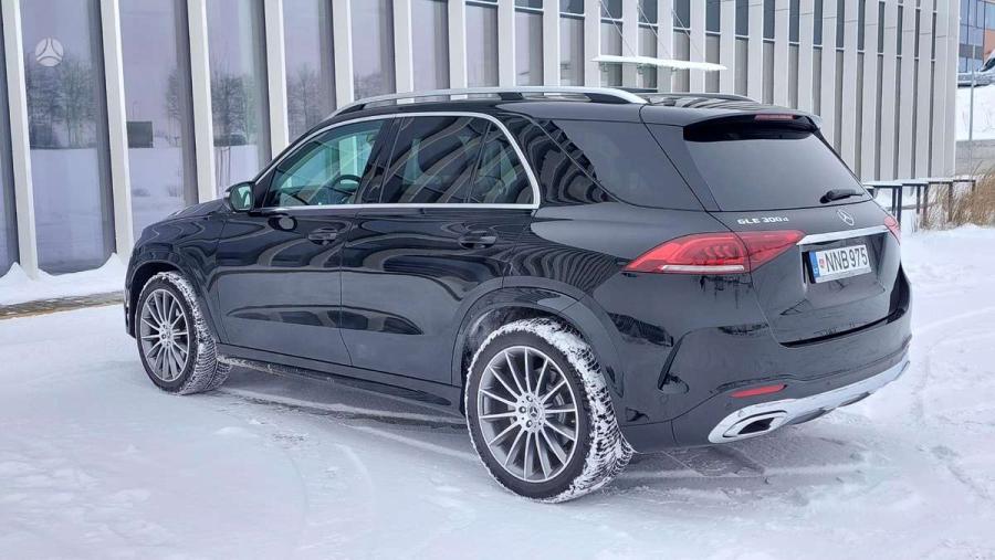 Melns Mercedes-Benz GLE 300 2019 Viļņa, ar dzinēja tilpumu 1.95 L un nobraukumu 234 tūkst. km par 35990 €, foto 7 vietnē AUTOMOTO.COM.LV