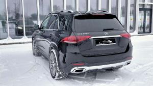 Black Mercedes-Benz GLE 300 2019 in Vilnius, with an engine capacity of 1.95 L and mileage of 233 thousand km for 35990 €, photo 4 on AUTOMOTO.COM.LV