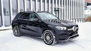 Black Mercedes-Benz GLE 300 2019 in Vilnius, with an engine capacity of 1.95 L and mileage of 233 thousand km for 35990 €, photo 11 on AUTOMOTO.COM.LV