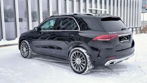 Black Mercedes-Benz GLE 300 2019 in Vilnius, with an engine capacity of 1.95 L and mileage of 233 thousand km for 35990 €, photo 12 on AUTOMOTO.COM.LV