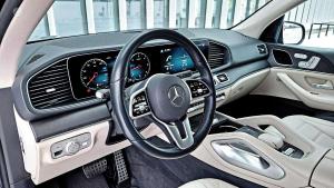 Black Mercedes-Benz GLE 300 2019 in Vilnius, with an engine capacity of 1.95 L and mileage of 233 thousand km for 35990 €, photo 35 on AUTOMOTO.COM.LV