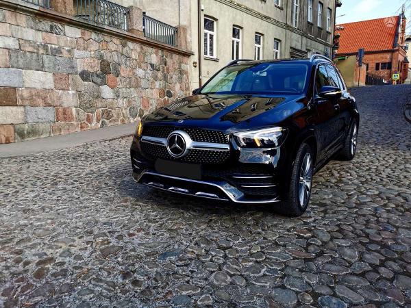Melns Mercedes-Benz GLE 300 2019 Alīta, ar dzinēja tilpumu 2.00 L un nobraukumu 238 tūkst. km par 34900 €, foto 3 vietnē AUTOMOTO.COM.LV